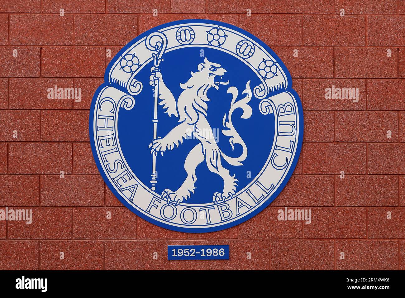 Chelsea old crest hi-res stock photography and images - Alamy