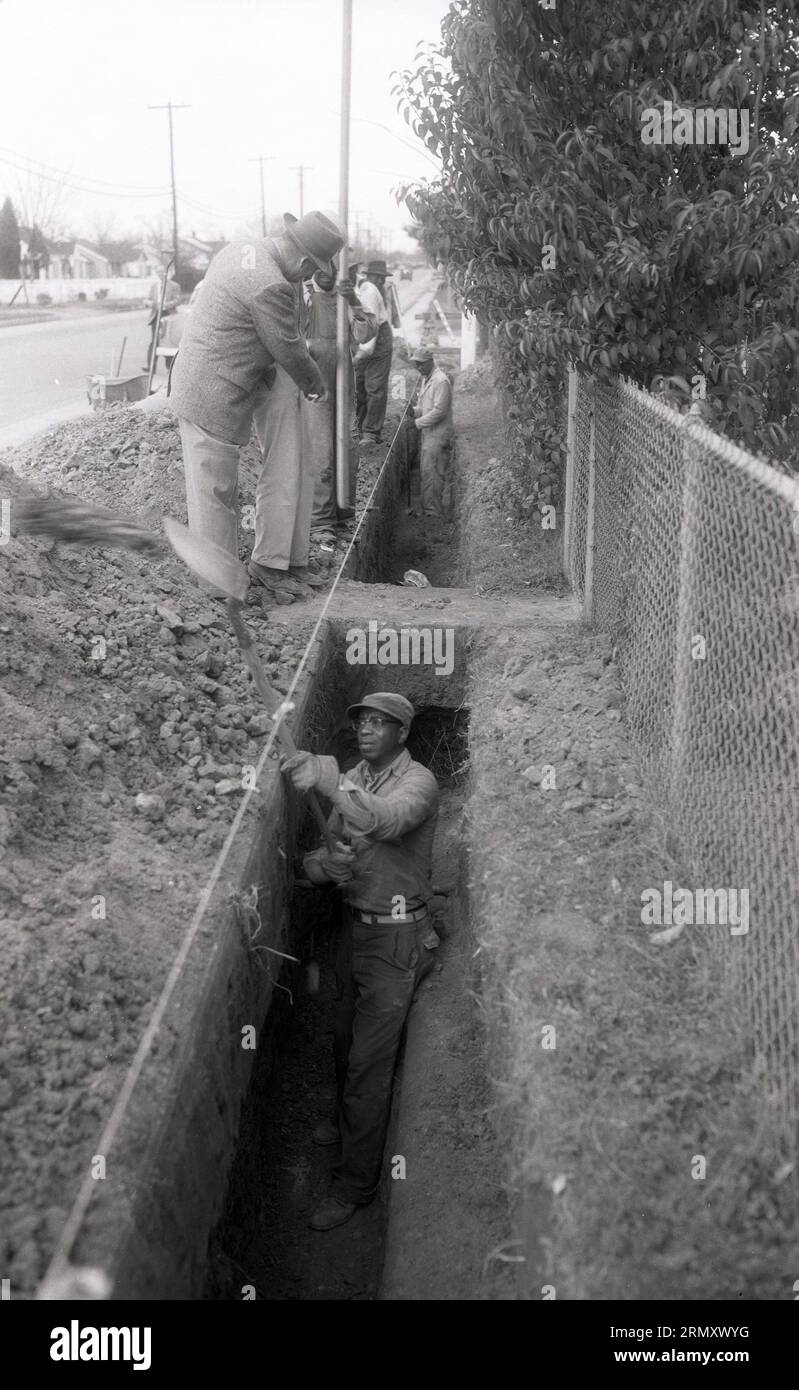 1940s workmen hi-res stock photography and images - Alamy