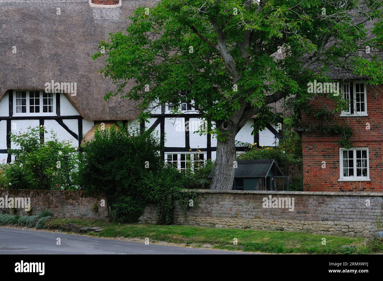 Urchfont wiltshire hi-res stock photography and images - Alamy