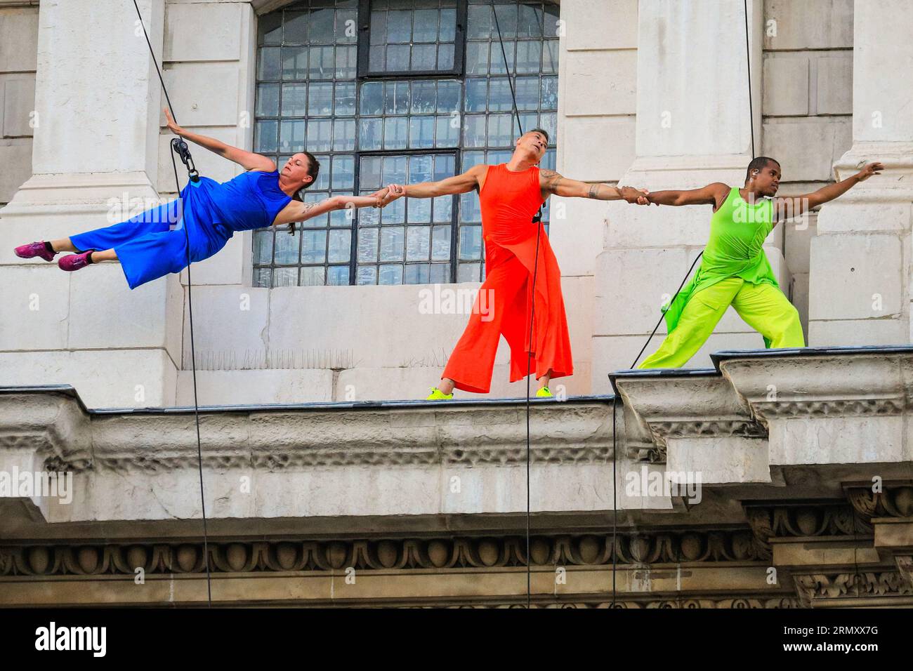 London, UK, 30th Aug 2023. Performers from BANDALOOP in the final dress ...