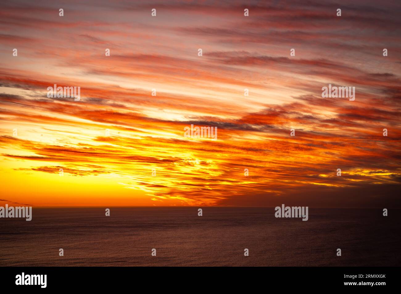 Signal Hill sunset viewpoint over Cape Town in Western Cape, South ...