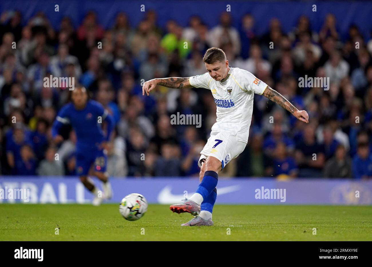 James tilley afc wimbledon hi-res stock photography and images - Alamy