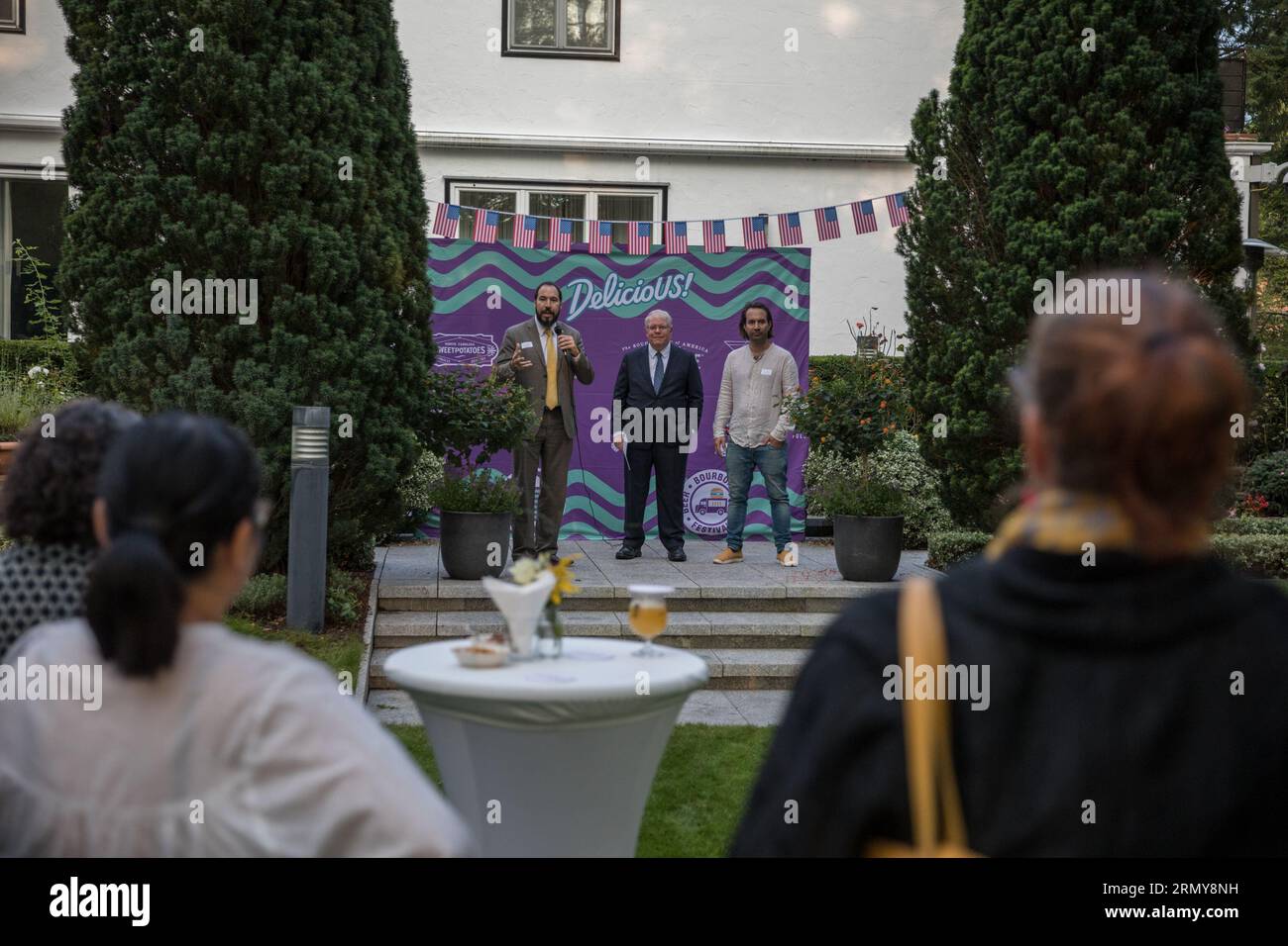 The Residence of the Deputy Chief of Mission in Berlin was abuzz with ...