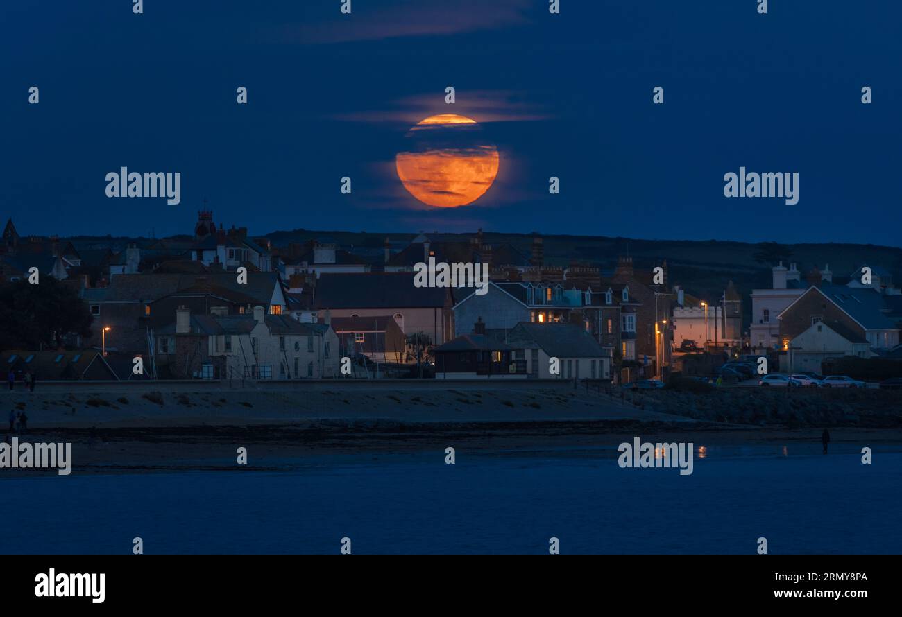 A rare super moon rises over the market town of Marazion, Cornwall 30 ...