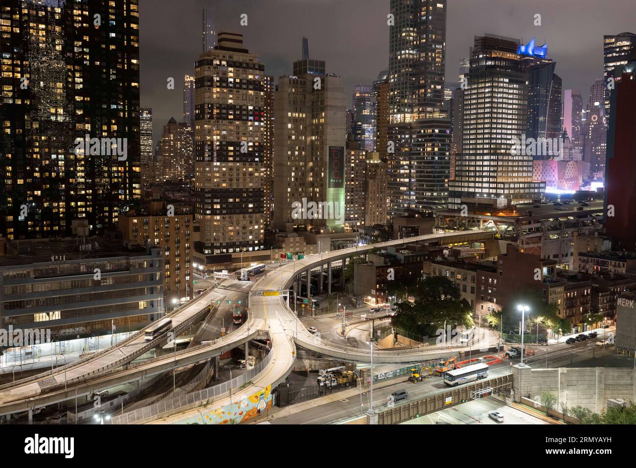 New York, New York, USA. 29th Aug, 2023. Freeway and automobile traffic ...