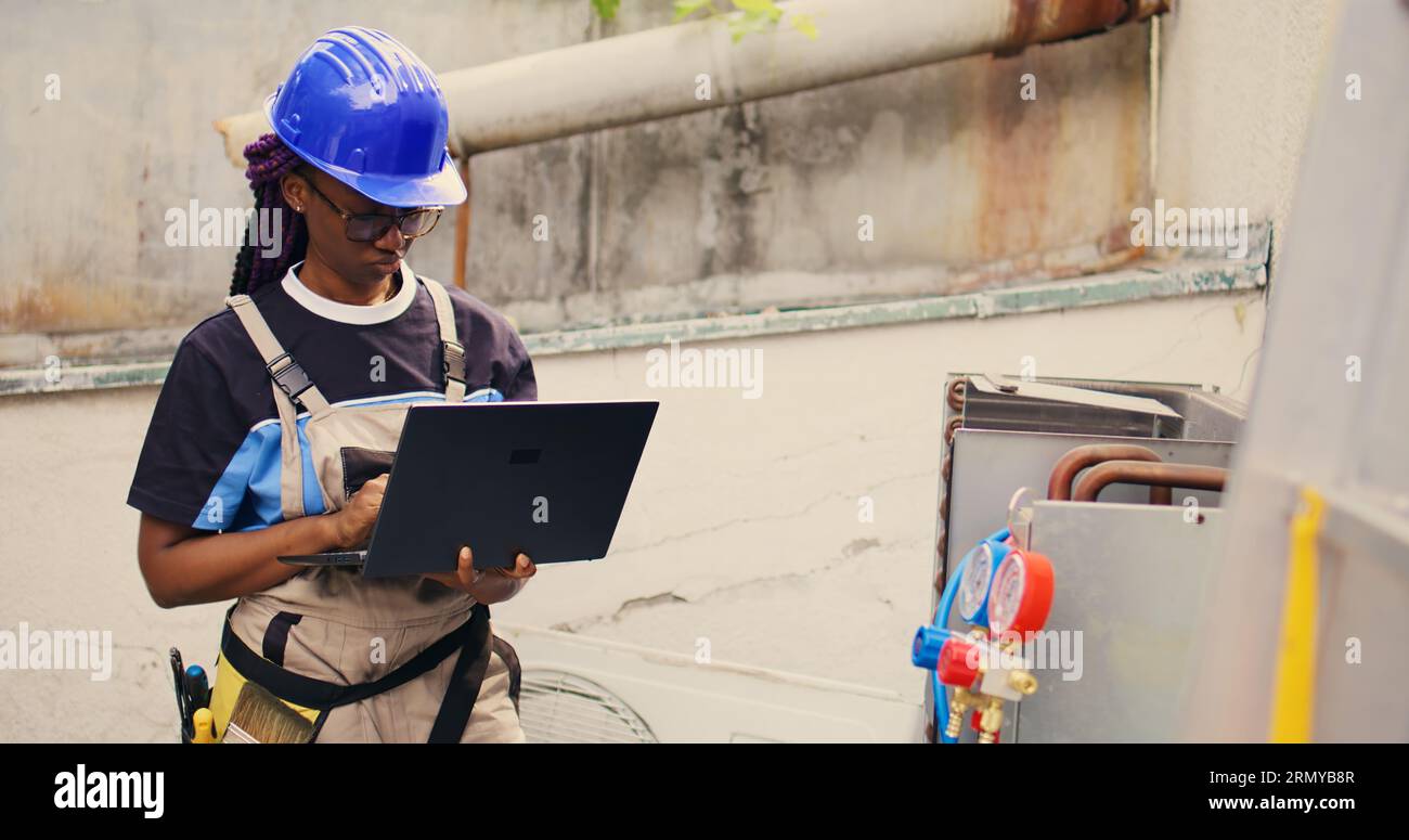 Hvac engineer hi-res stock photography and images - Alamy