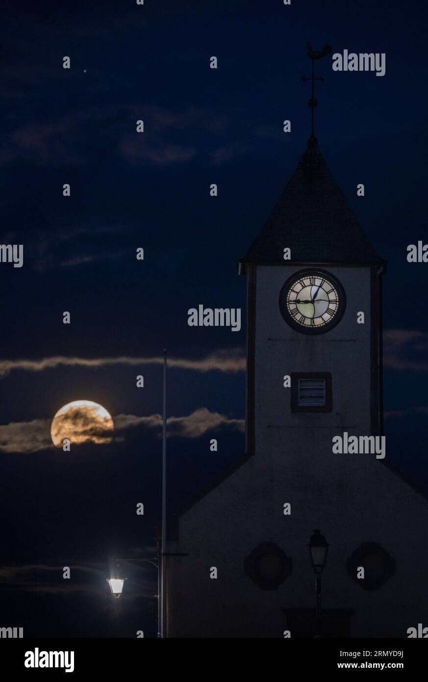 Lauder, Scottish Borders, UK. 30th Aug, 2023. The supermoon ‘Blue'Moon ...