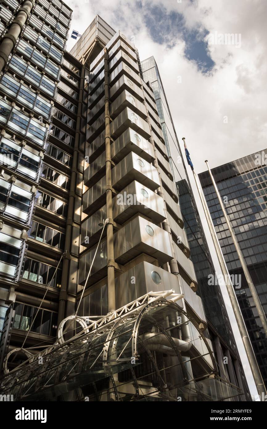 The exterior of Lloyd's building, also known as the Inside-Out Building ...
