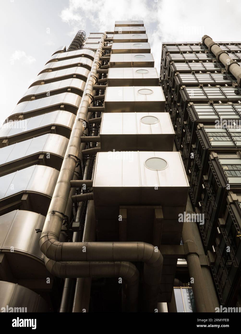 The exterior of Lloyd's building, also known as the Inside-Out Building ...