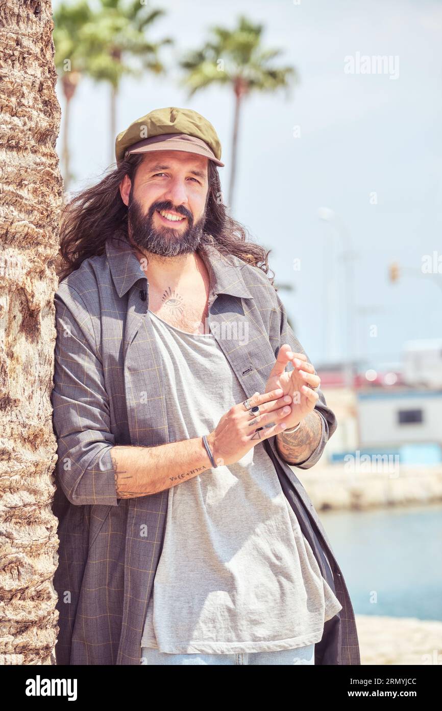 Bearded palm tree hi-res stock photography and images - Alamy