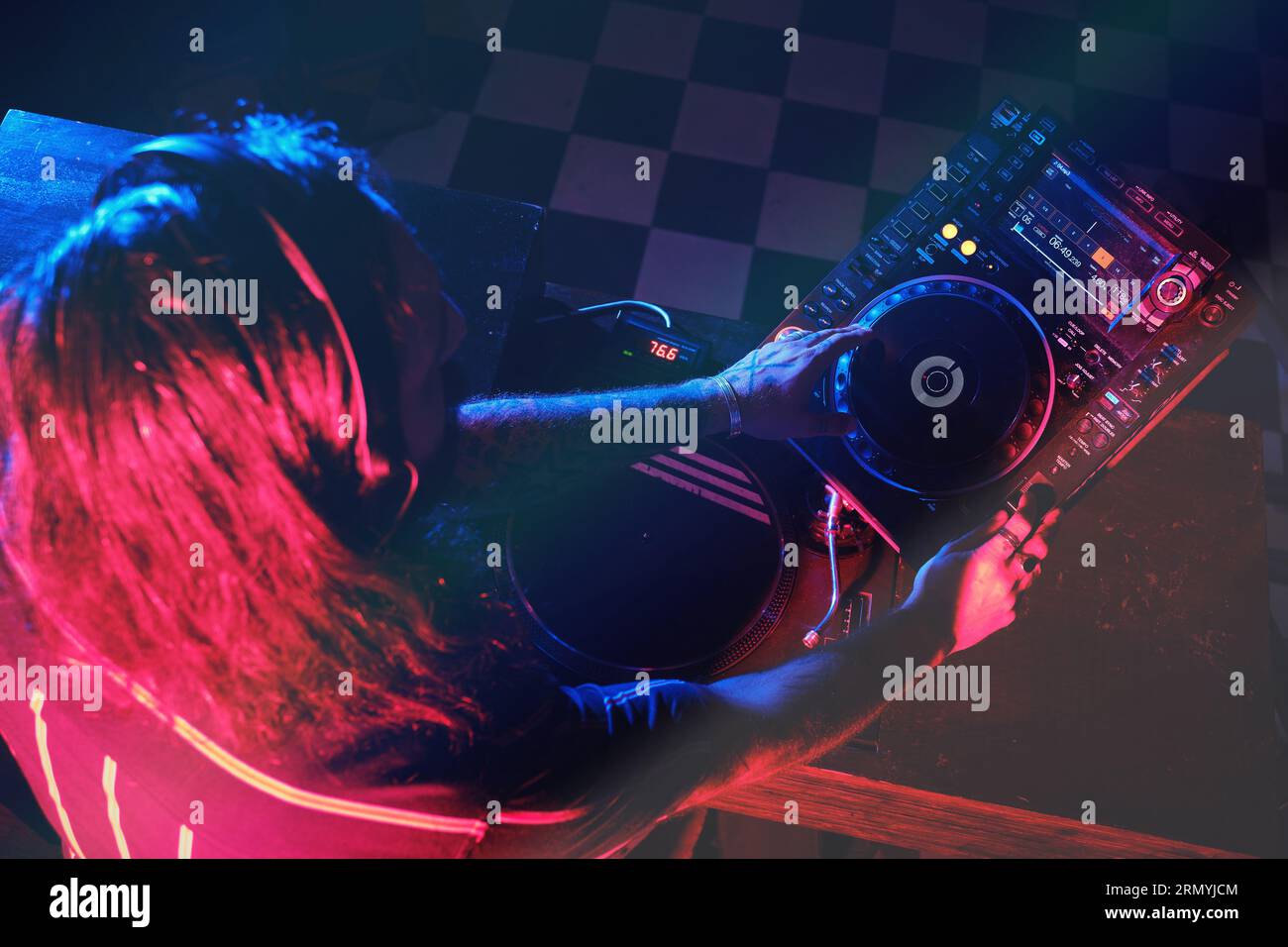 Cdj console hi-res stock photography and images - Alamy