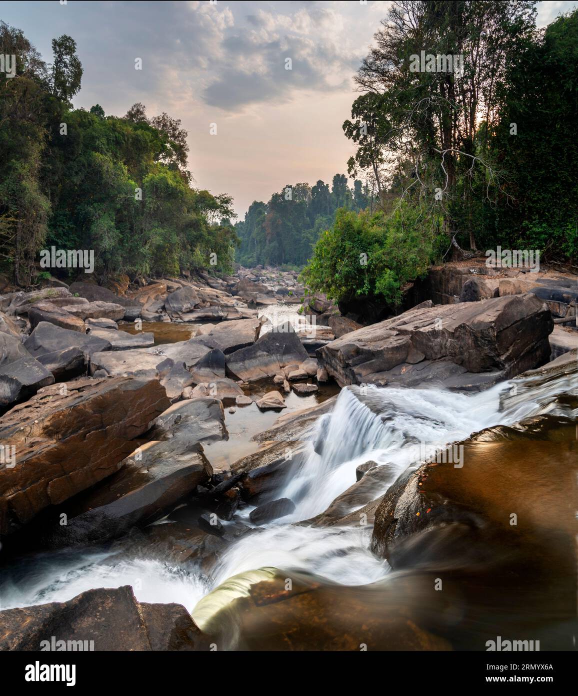 Maak ngaew waterfall hi-res stock photography and images - Alamy