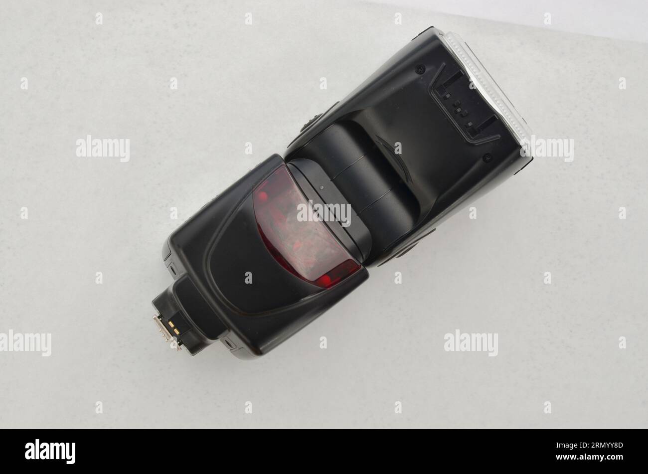 Professional black photo flash to provide perfect lighting in any ...