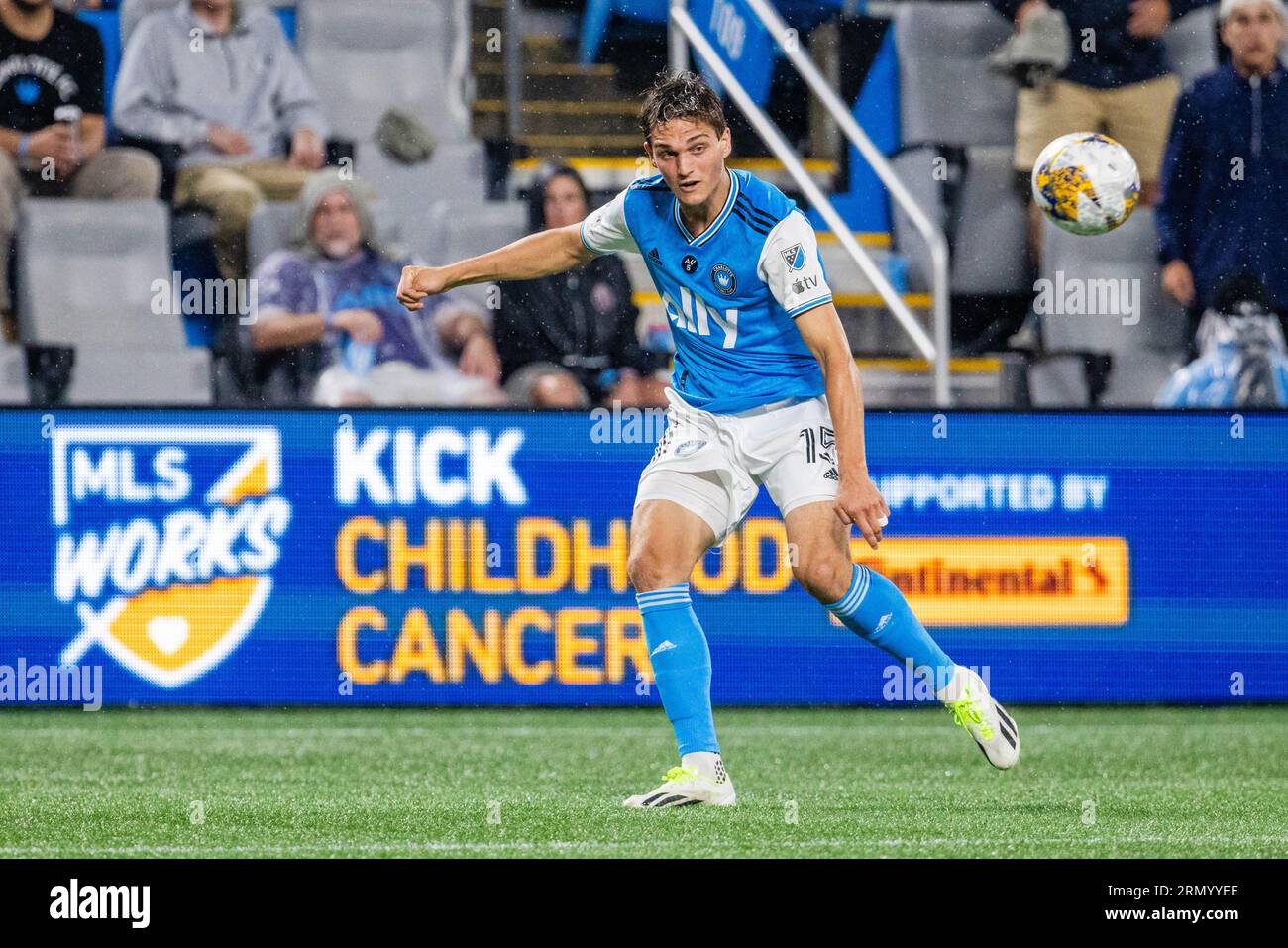 Stadium press box soccer hi-res stock photography and images - Alamy