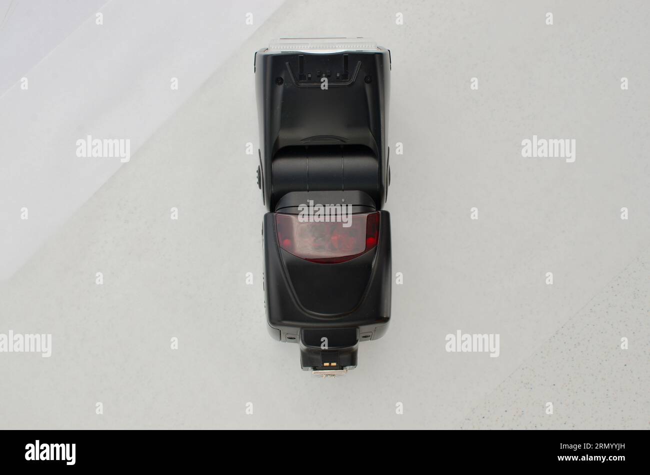 Professional black photo flash to provide perfect lighting in any ...