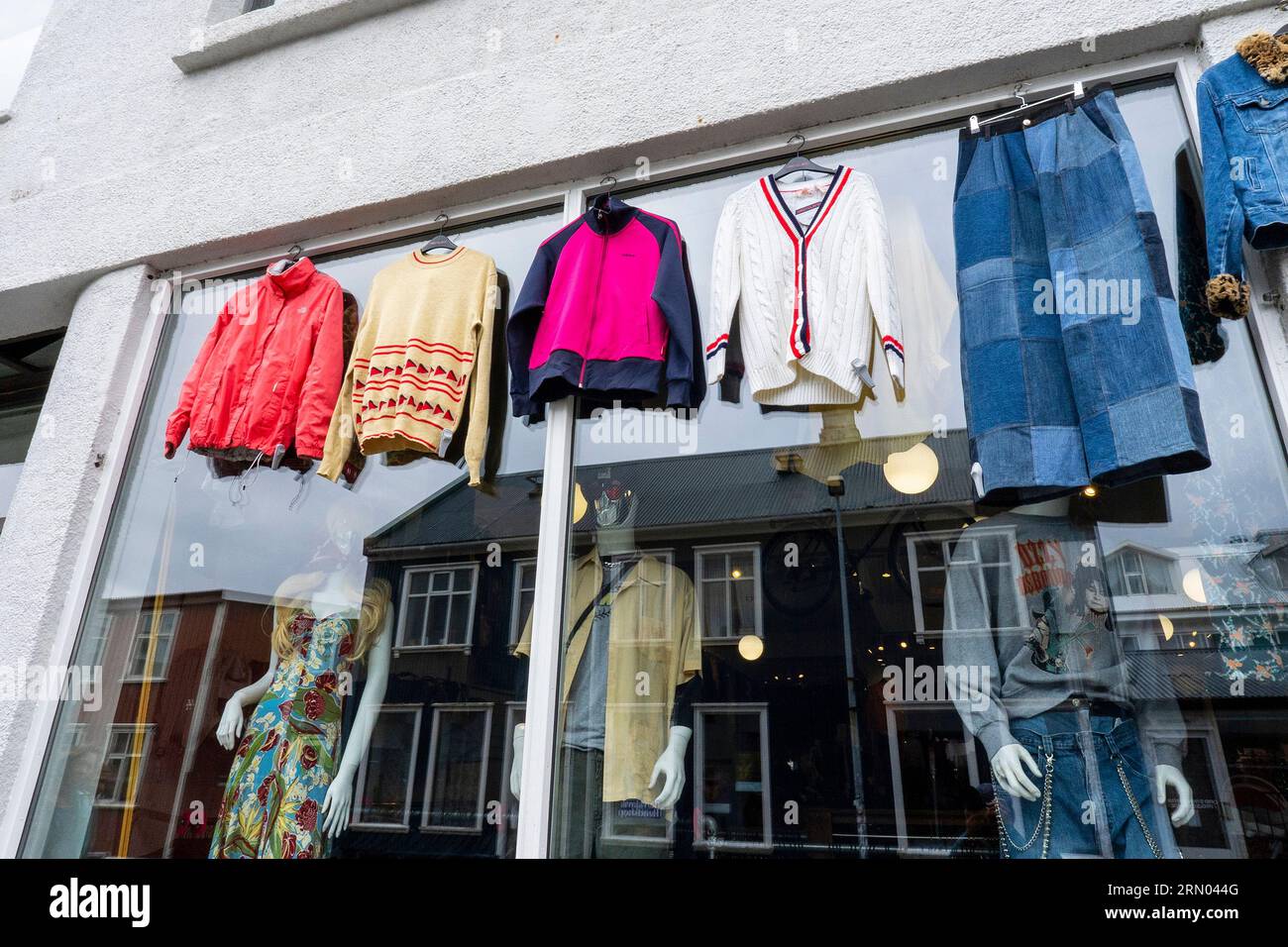 Inside iceland store hi-res stock photography and images - Alamy