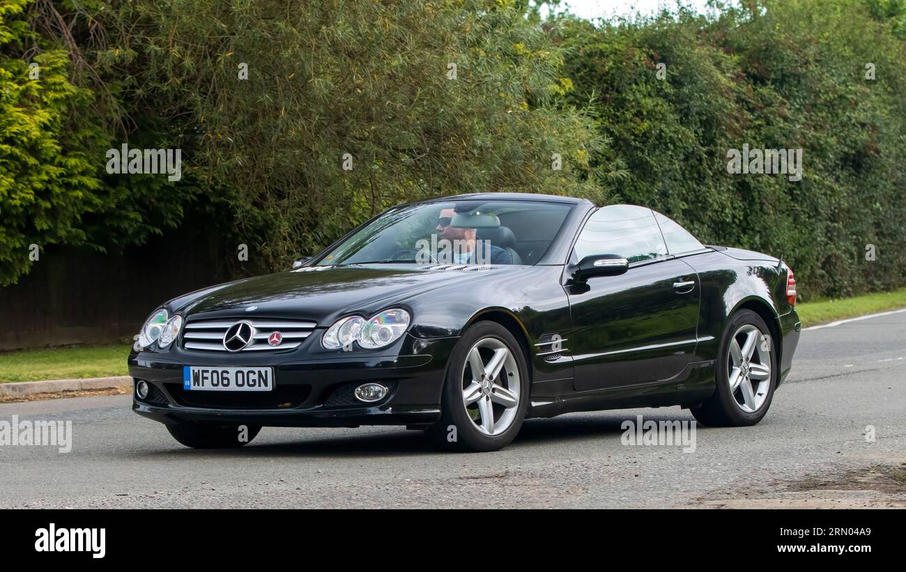 Black sl350 mercedes hi-res stock photography and images - Alamy