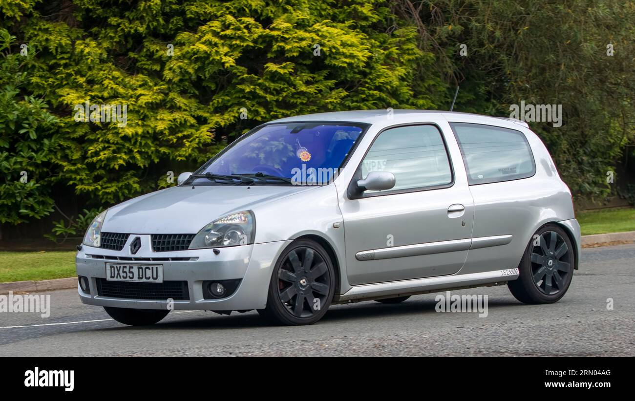 Renault clio 2005 hi-res stock photography and images - Alamy