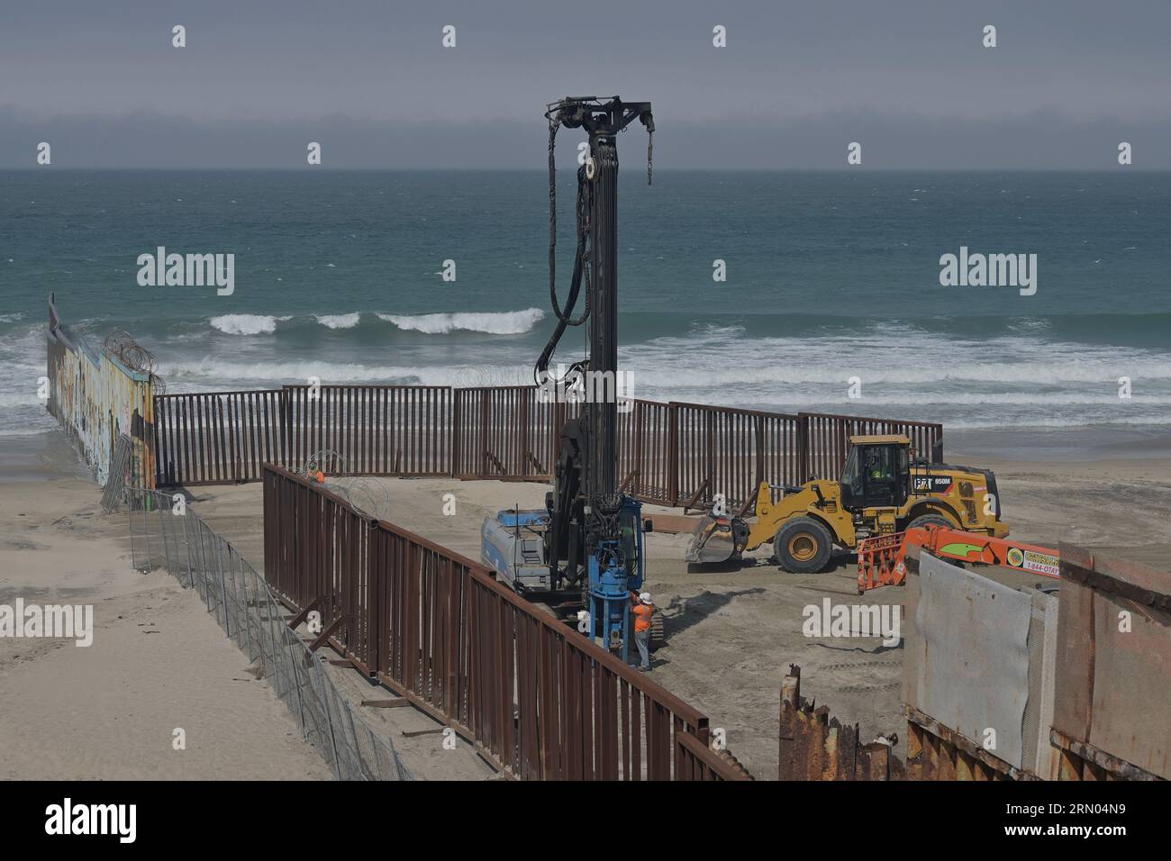 Tijuana, Mexico. 30th Aug, 2023. Construction continues on the Playas ...
