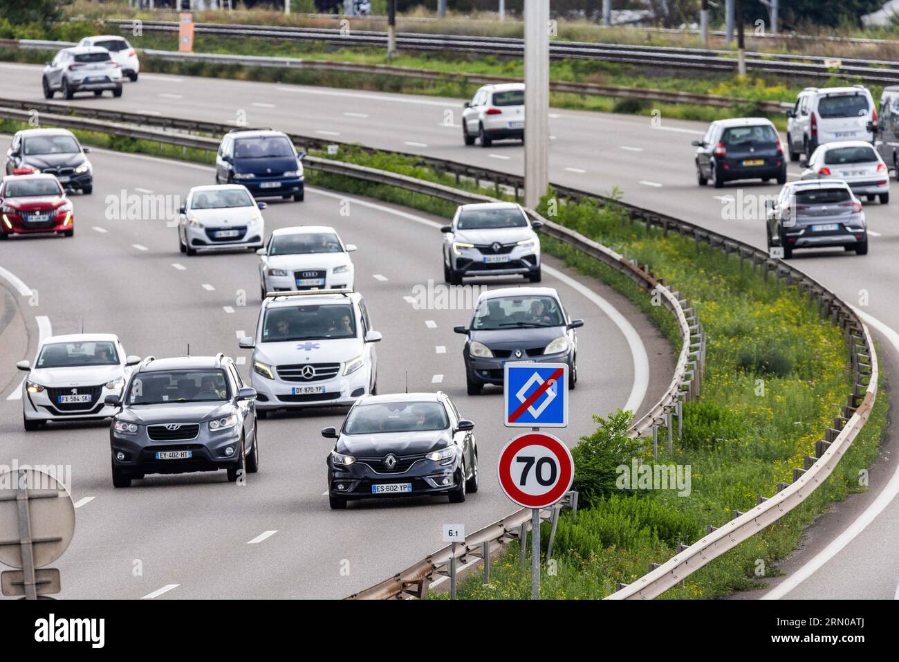 Traffic sign in france hi-res stock photography and images - Alamy
