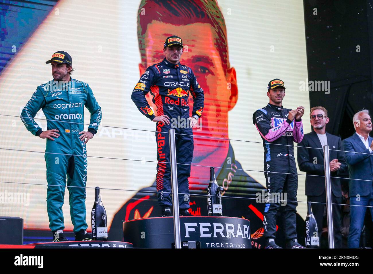 Max Verstappen 1 (NED), HONDA Red Bull Racing RB19 Fernando Alonso 14 (SPA), Aston Martin AMR ...