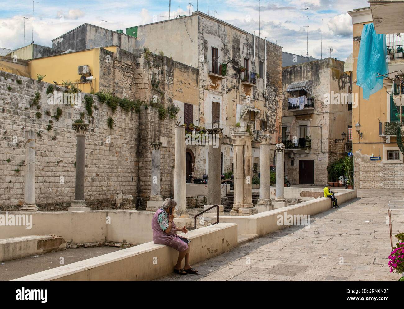 Old Town Bari displays a number of wonderful churches and cathedrals ...