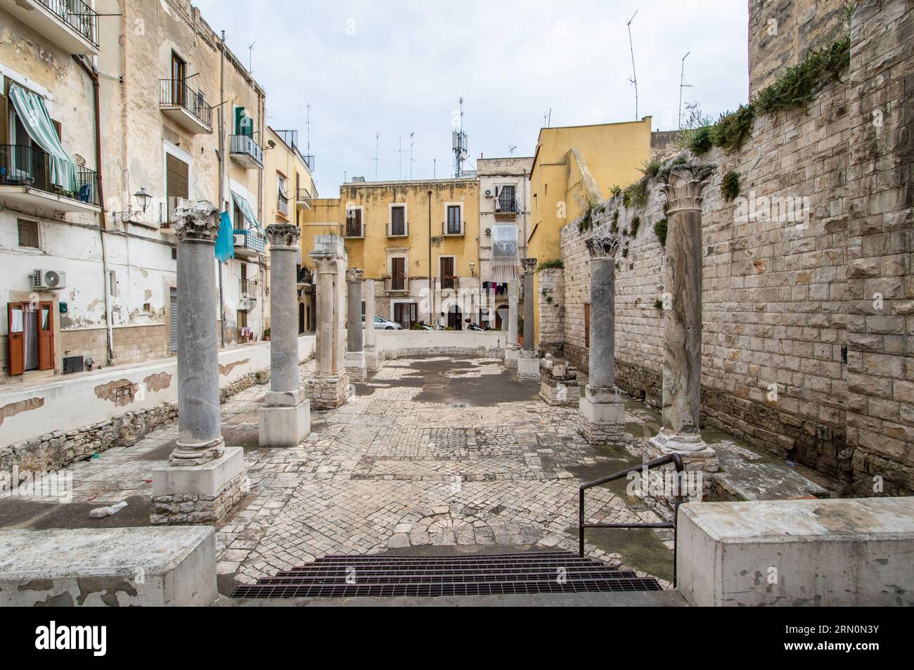 Churches bari hi-res stock photography and images - Alamy