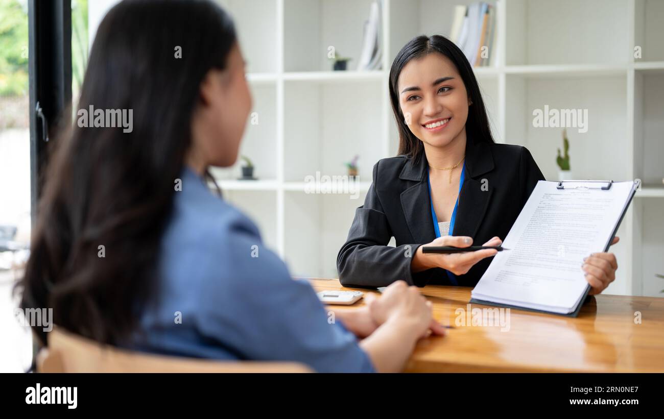 Sales interview hi-res stock photography and images - Alamy