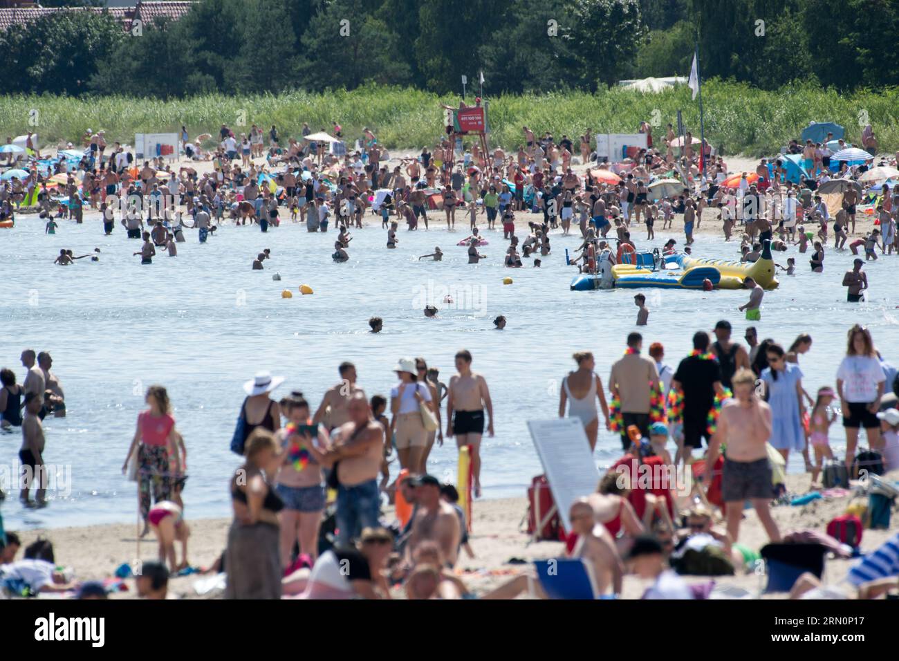 Weather vacations hi-res stock photography and images - Alamy