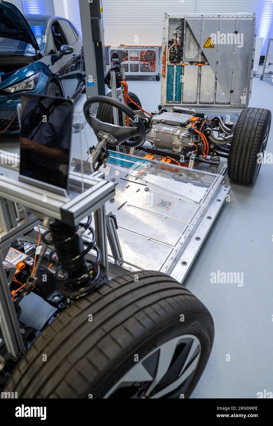 Modular e drive system hi-res stock photography and images - Alamy