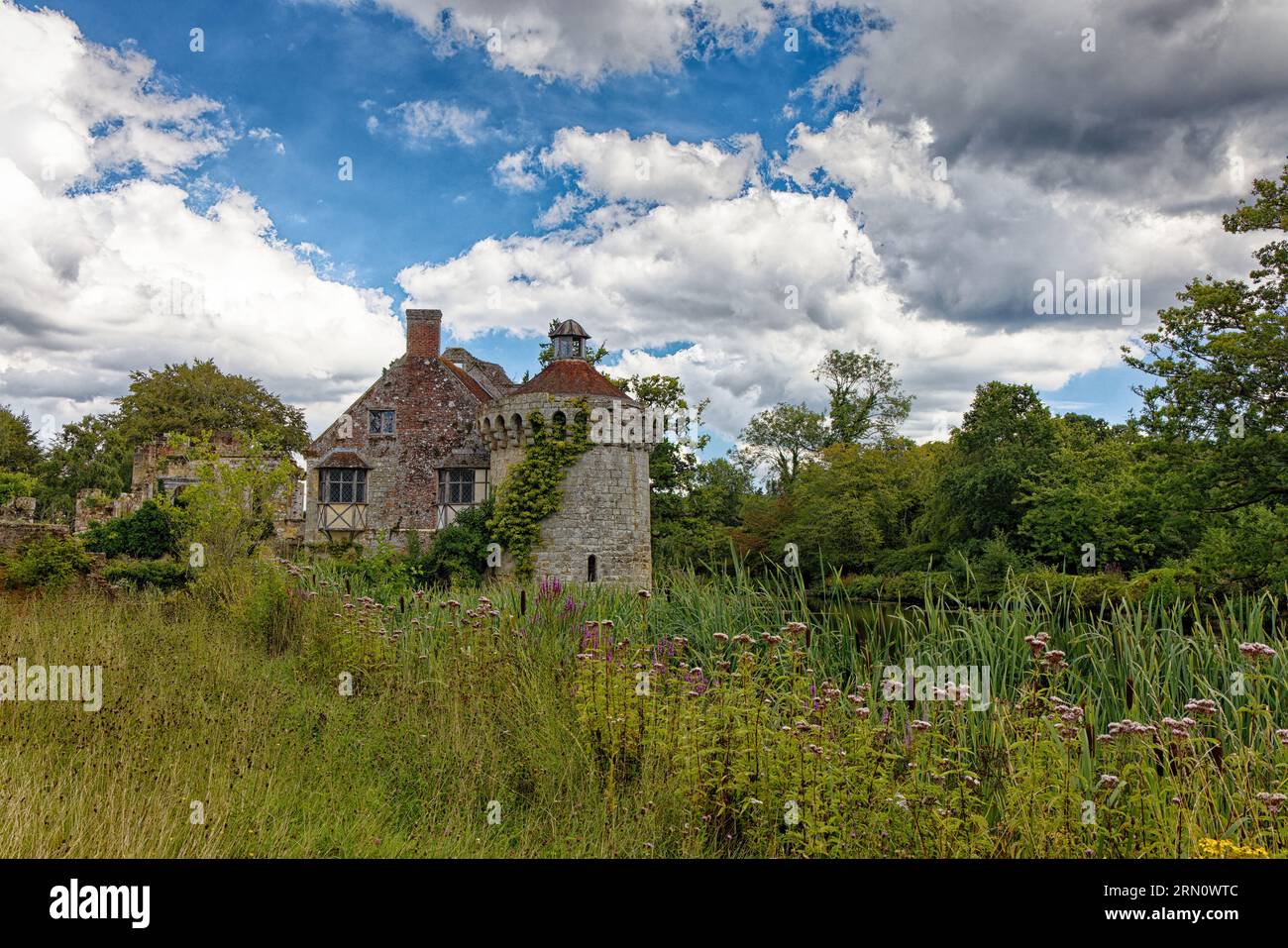 Scotney Castle Lamberhurst Kent England UK Stock Photo - Alamy