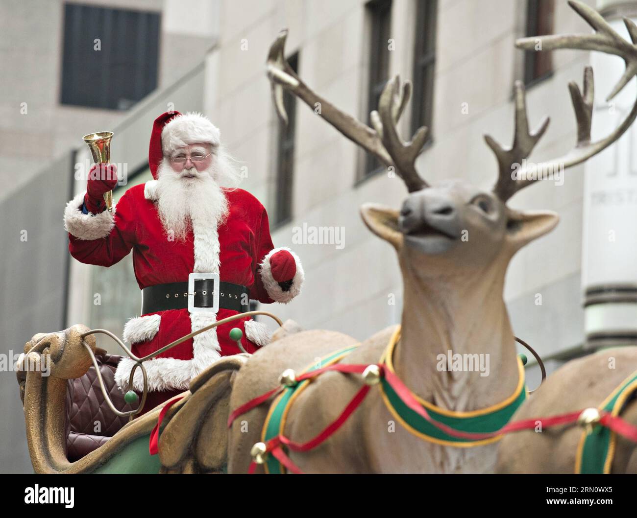 Montreal canada parade santa hi-res stock photography and images - Alamy