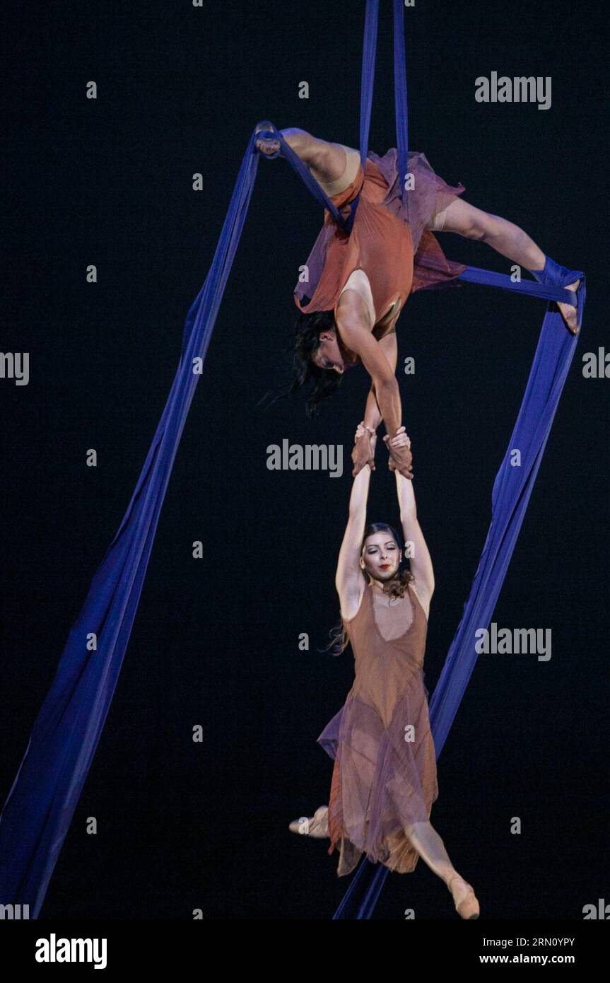 (141128) -- CARACAS, Ballet dancers of the National Society of ...