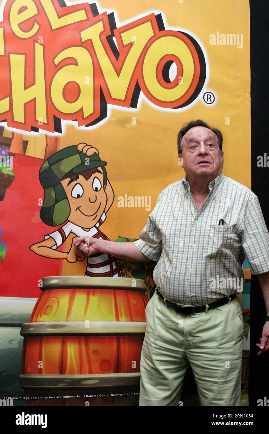 Image taken on Oct. 10, 2006 shows Mexican comedian Roberto Gomez ...