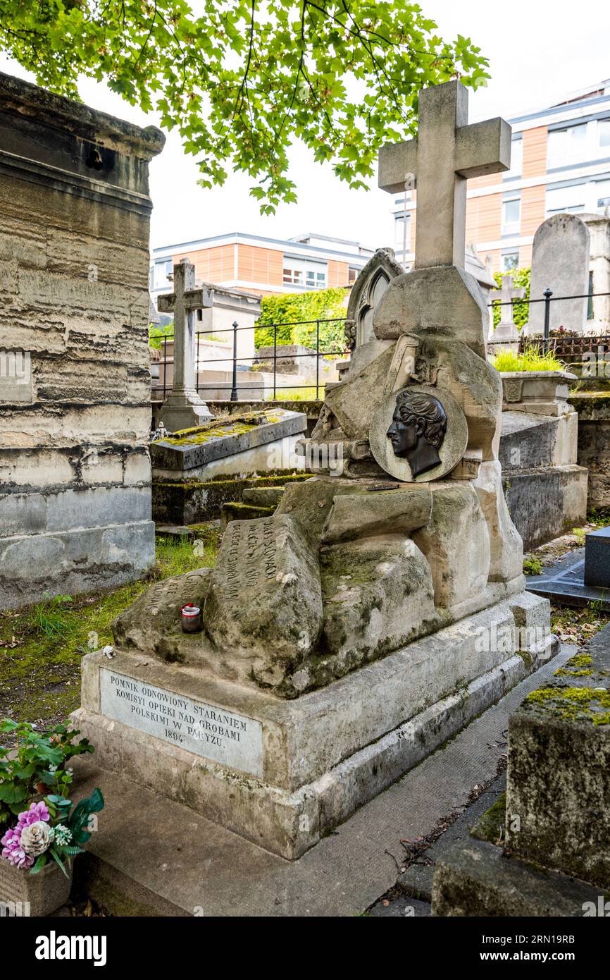 Polish cemetery grave graveyard hi-res stock photography and images - Alamy