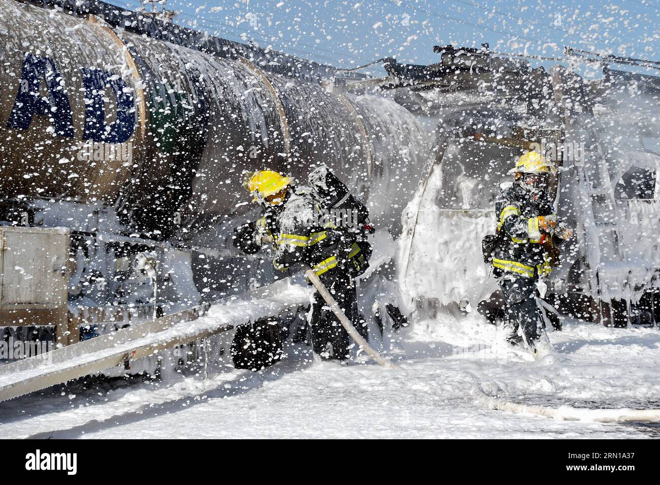 Car carrier fire hi-res stock photography and images - Alamy