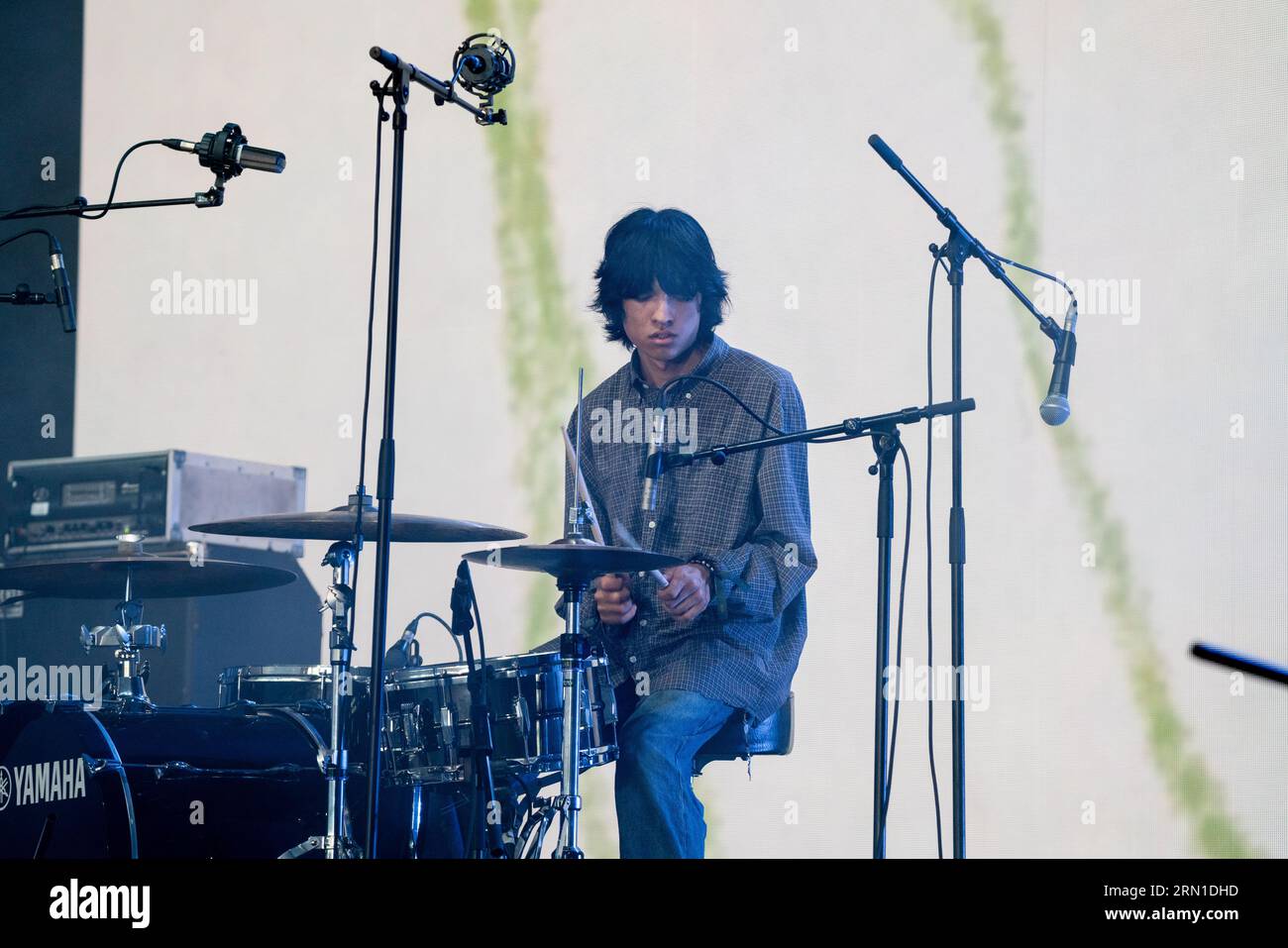 Dillon Lee of Julie – a grunge/shoegaze band from Orange County – at ...