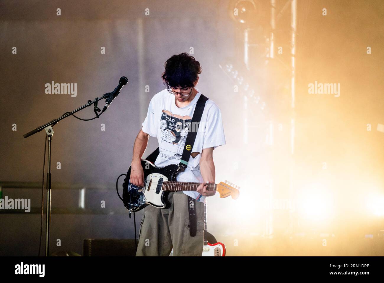 Keyan Zand of Julie – a band from Orange County – at Green Man Festival ...