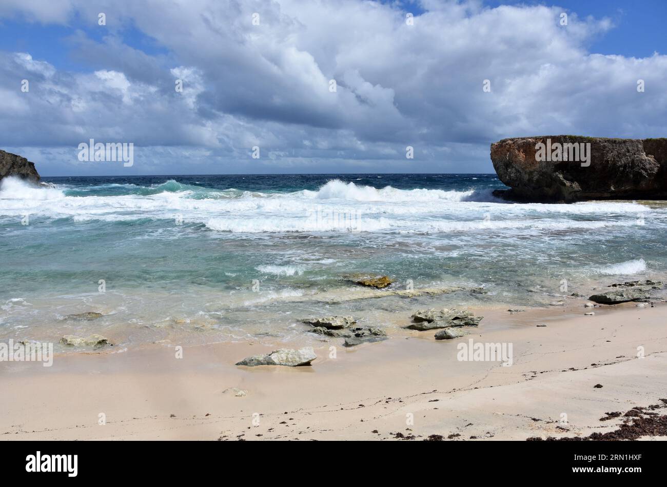 Waves and tumultuous seas at Boca Keto in Aruba Stock Photo - Alamy