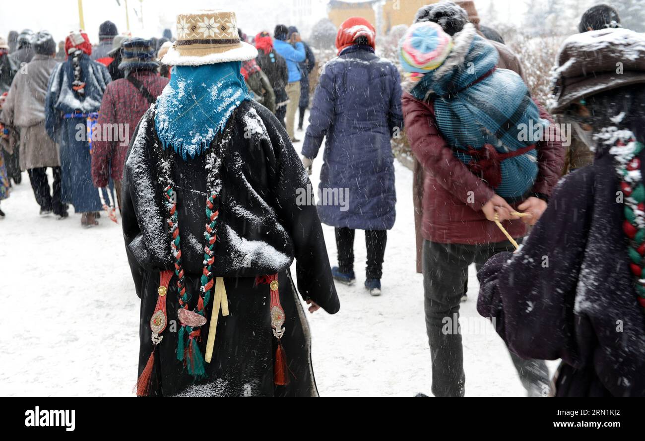 Wfchina tibet lhasa snowfllcn hi-res stock photography and images - Alamy