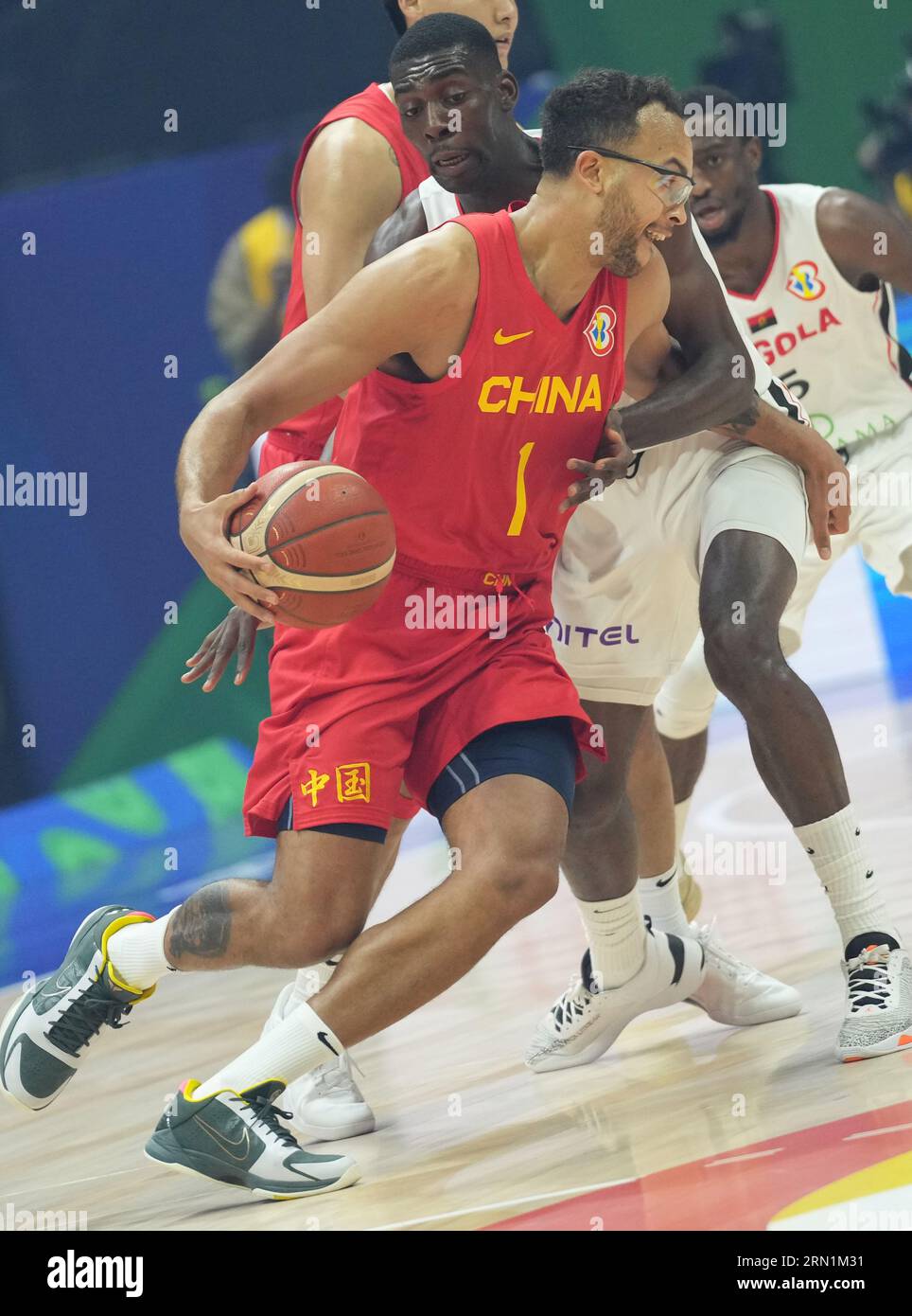 Manila, Philippines. 31st Aug, 2023. Li Kaier of China breaks through ...