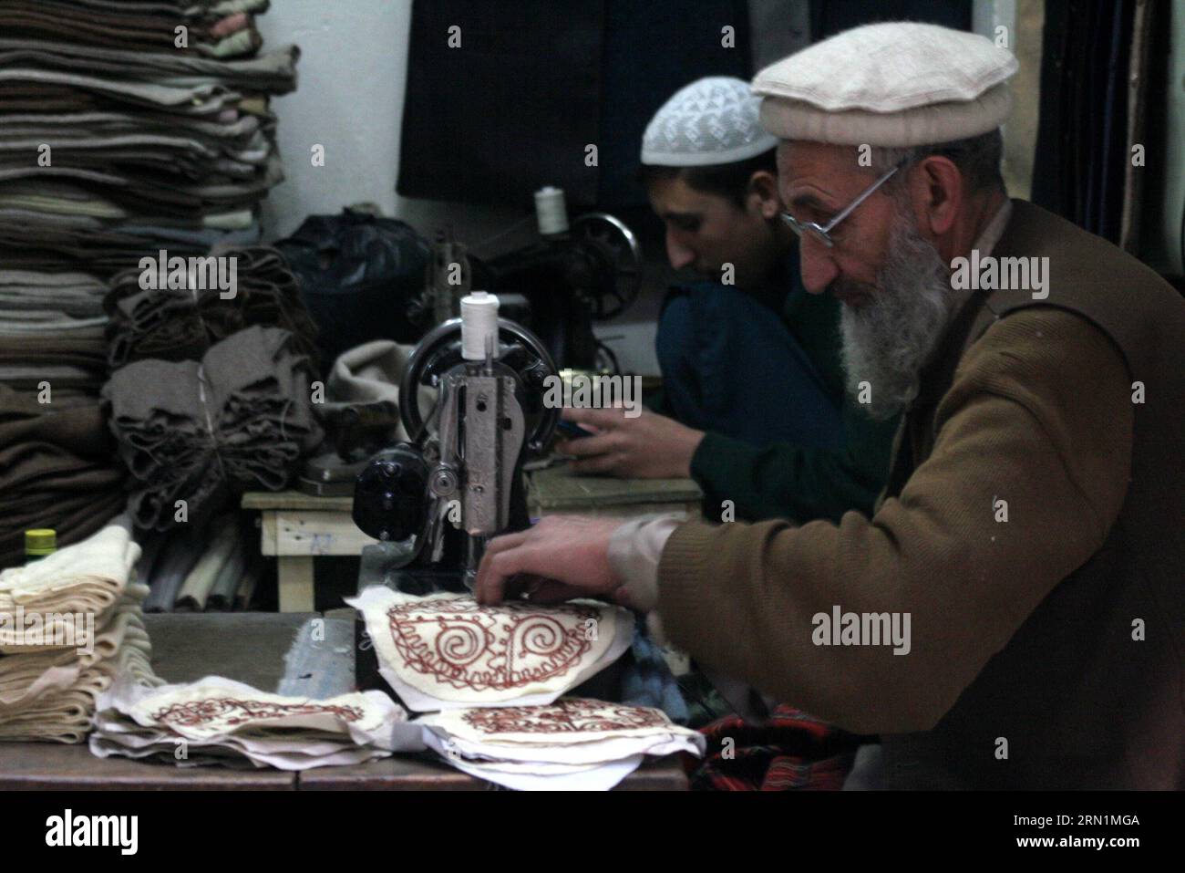 Pakistan pehwar wintecaps hi-res stock photography and images - Alamy