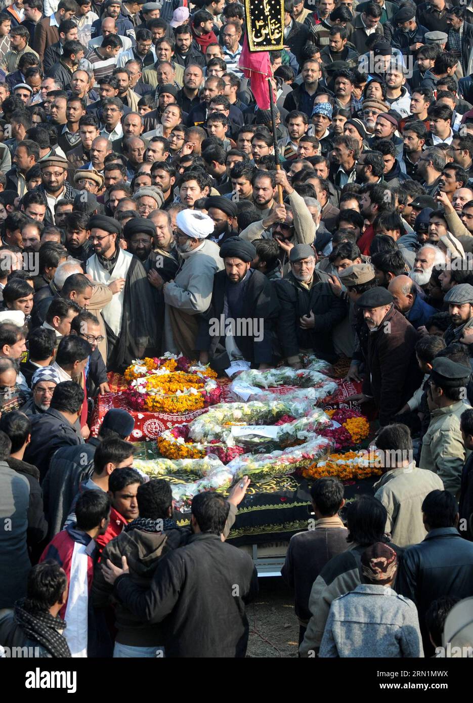Pakistan rawalpindi funeral hi-res stock photography and images - Alamy