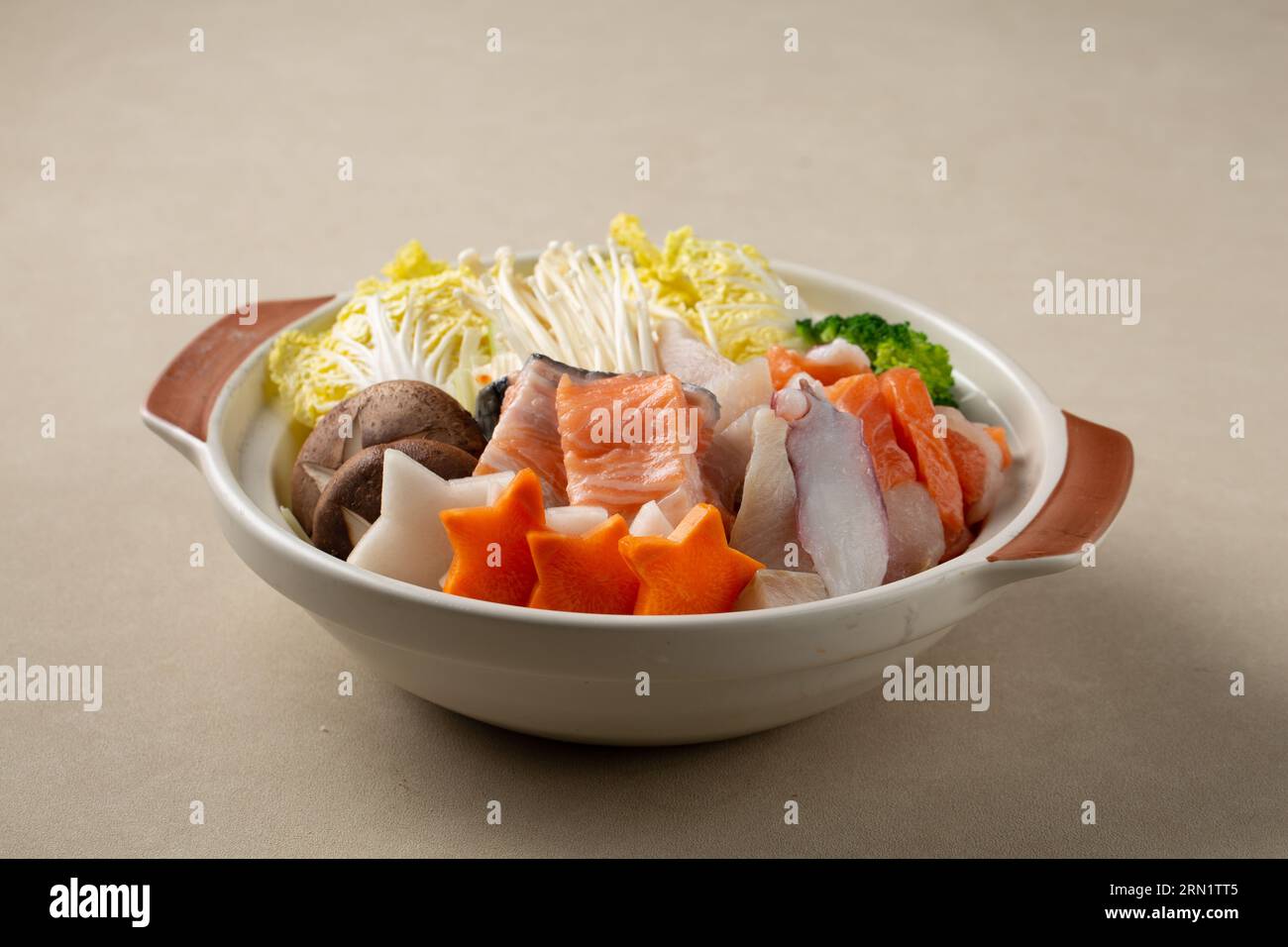 Sumo Wrestlers' Hot Pot，Seafood CHANKO SUMO Hot Pot Stock Photo - Alamy