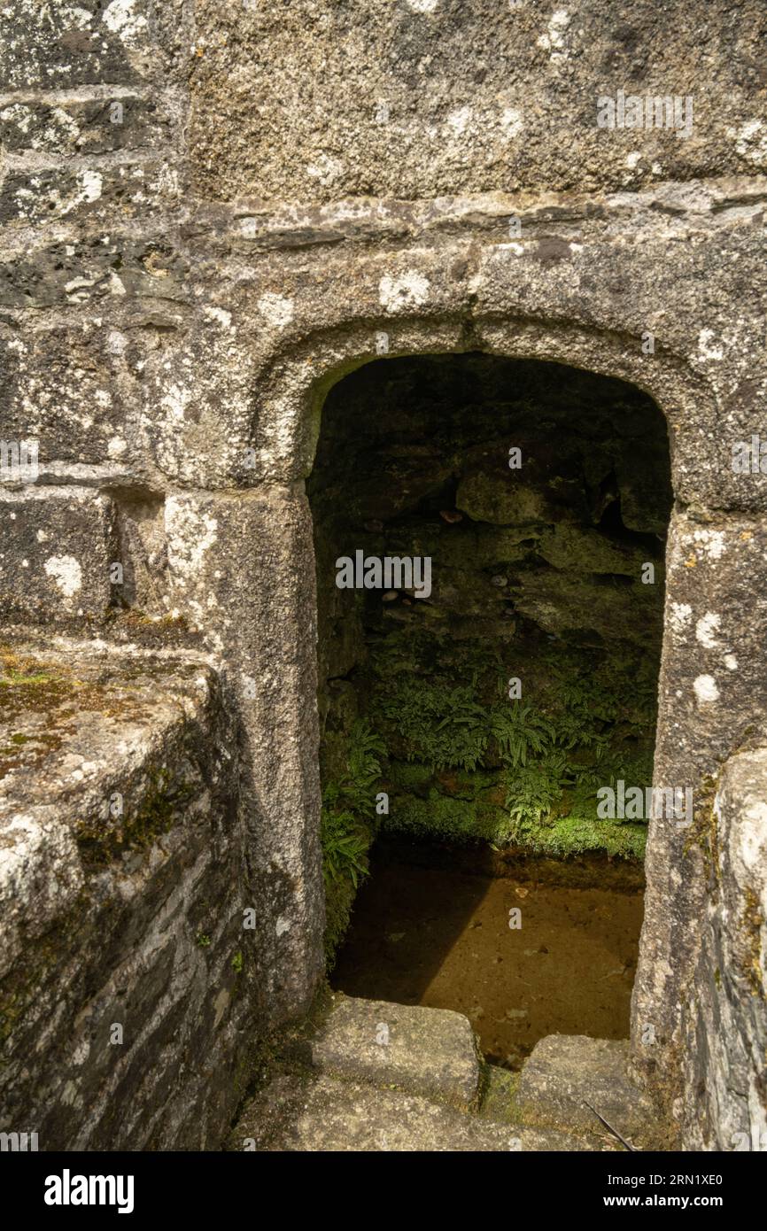 Well chapel hi-res stock photography and images - Alamy
