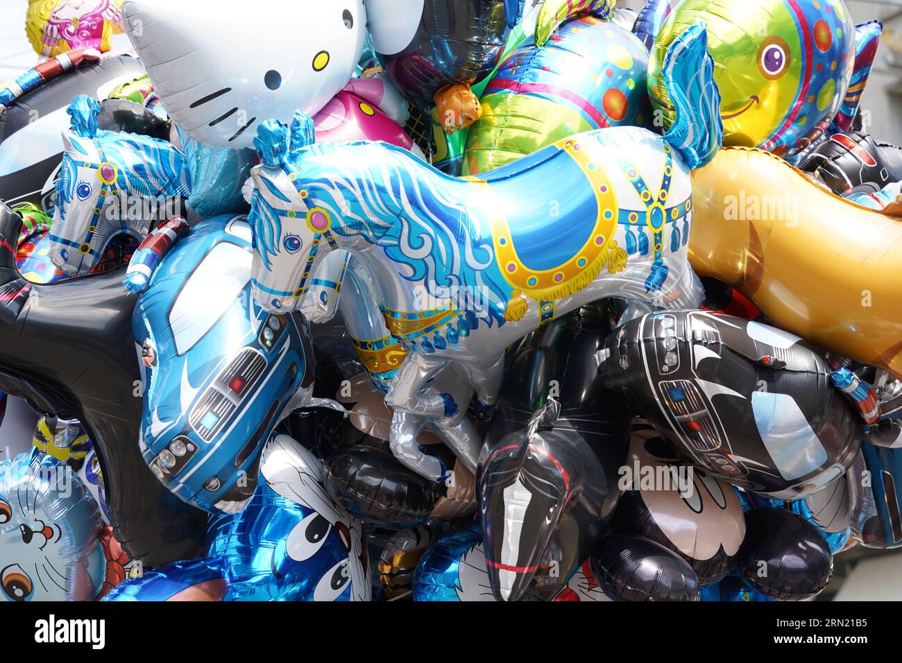 Various shapes of balloon hi-res stock photography and images - Alamy