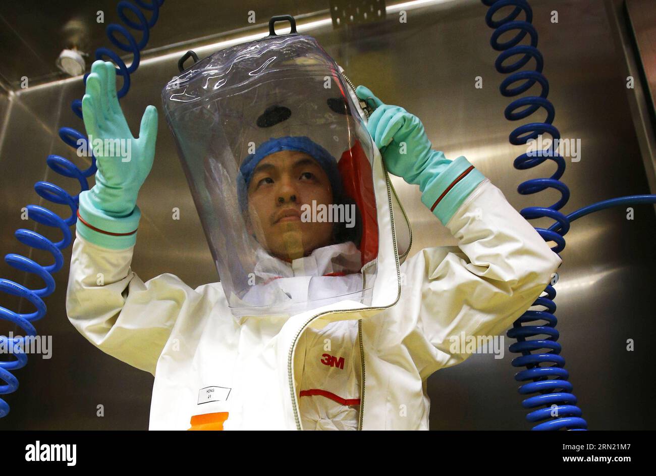 Biosafety suit hi-res stock photography and images - Alamy