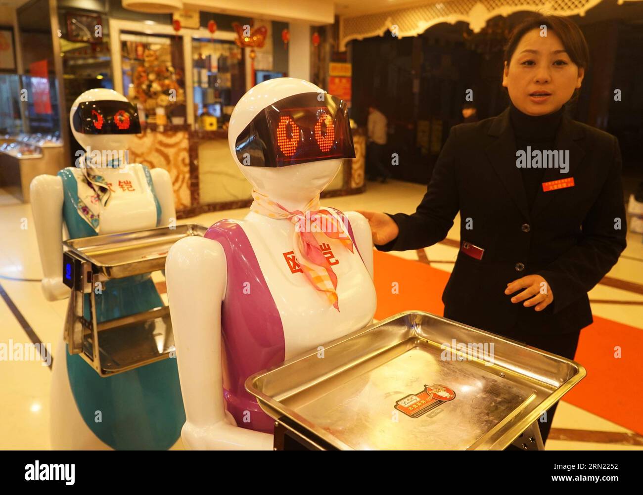 Robot restaurant 2015 hi-res stock photography and images - Alamy