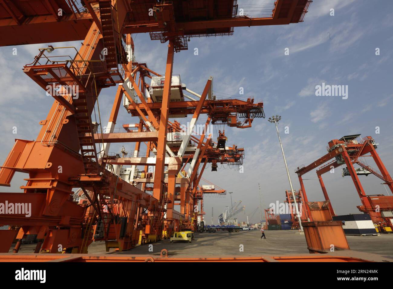 Teu twenty foot equivalent unit hi-res stock photography and images - Alamy