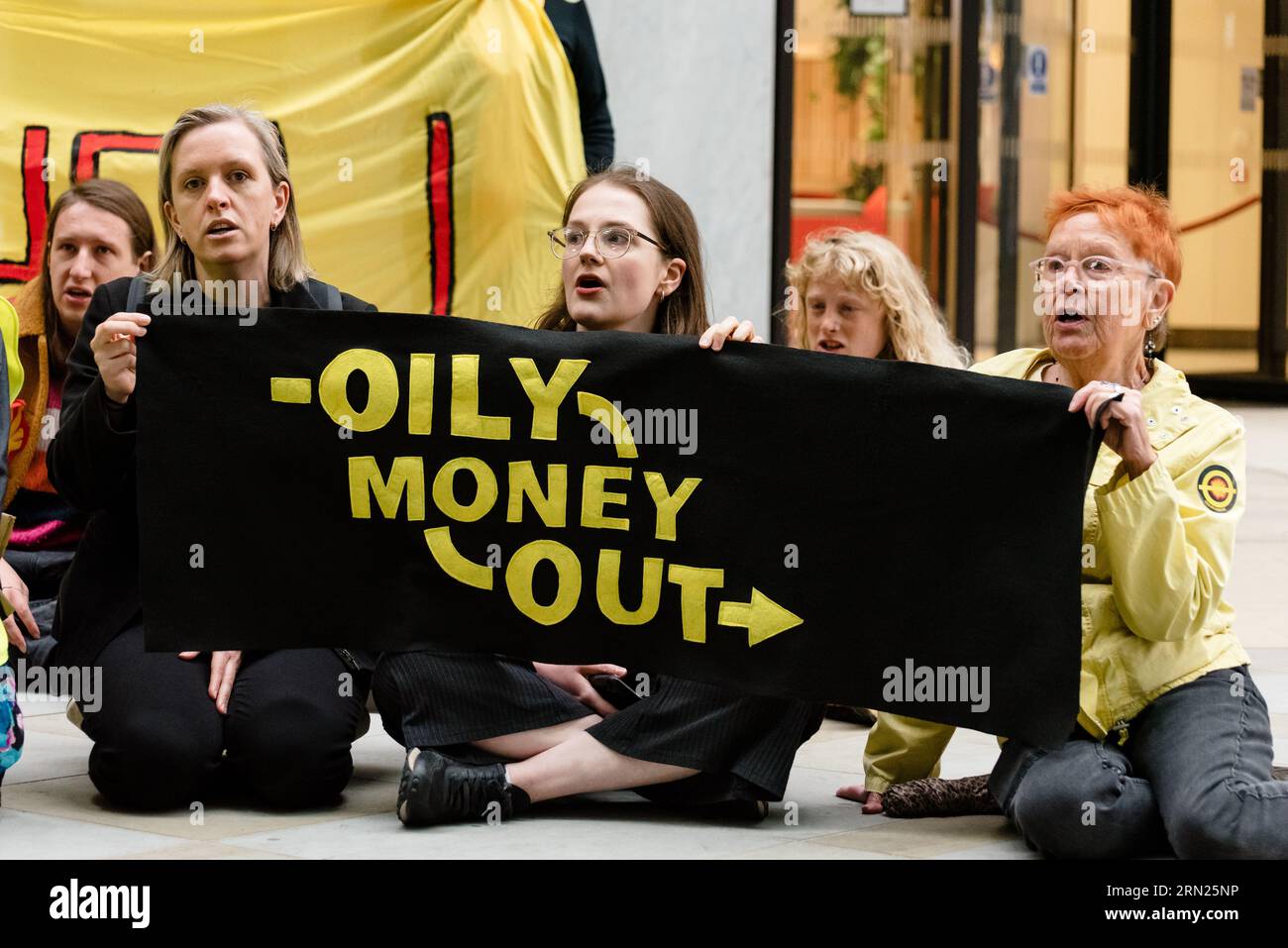 Shell oil company employees hi-res stock photography and images - Alamy